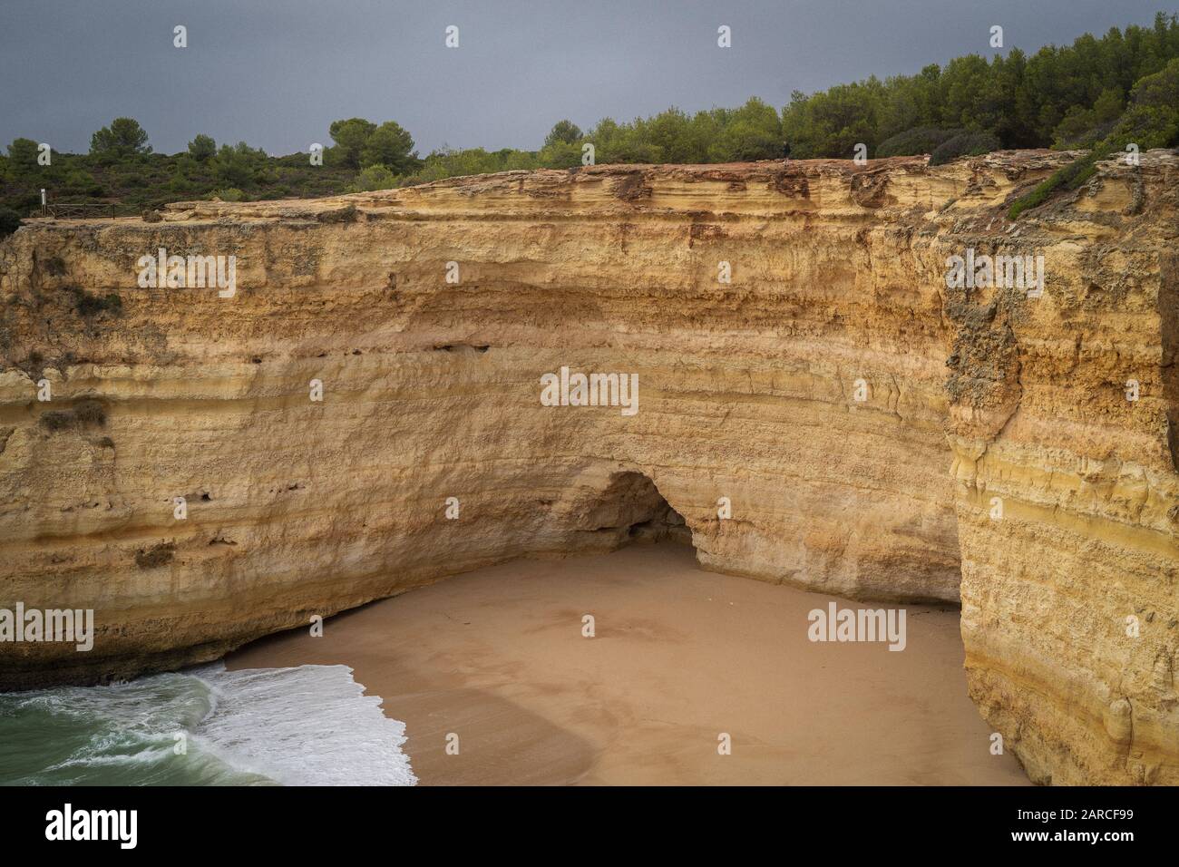Caves and a small beach hi-res stock photography and images - Alamy