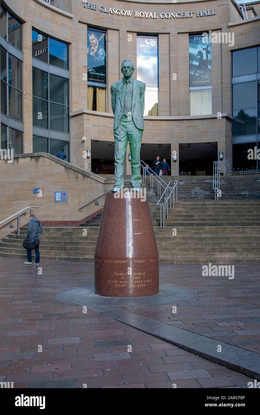 Statue of Scotlands First Minister Donald Dewar Buchanan Street Glasgow ...