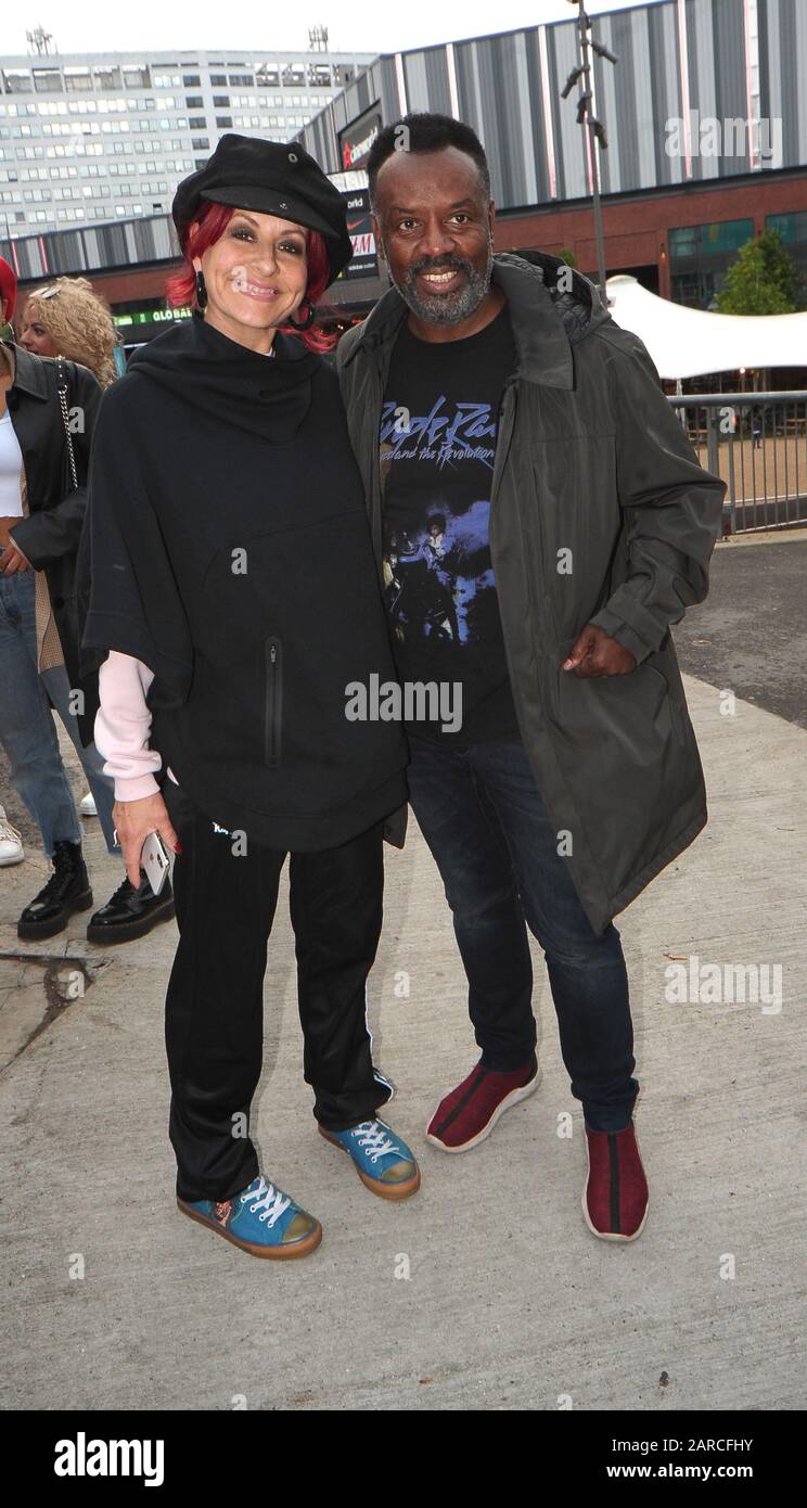 Carrie grant and david grant High Resolution Stock Photography and ...