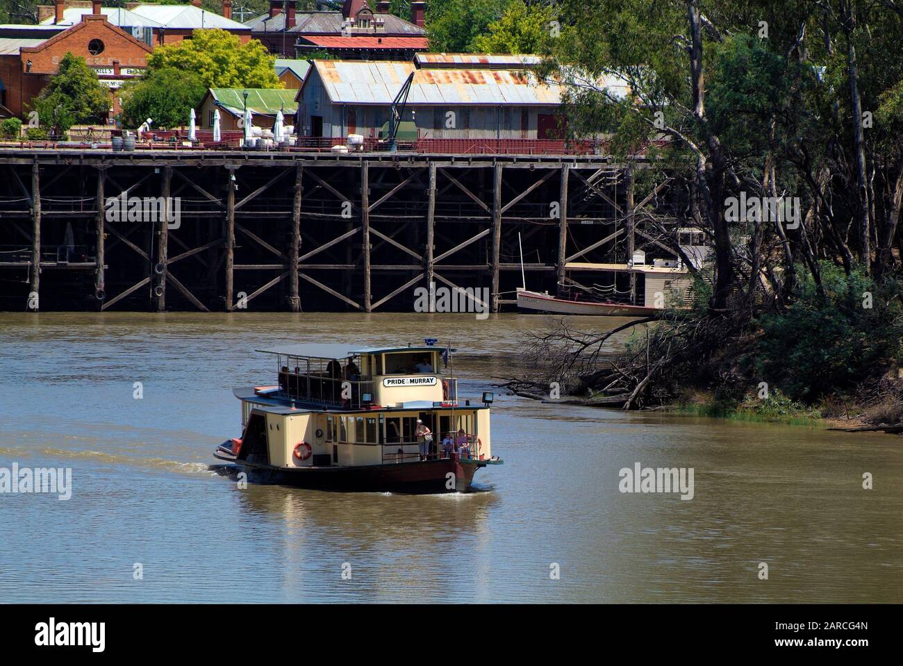 Echuca, VIC, Australia - January 21, 2008: Vintage paddle steamer Pride ...