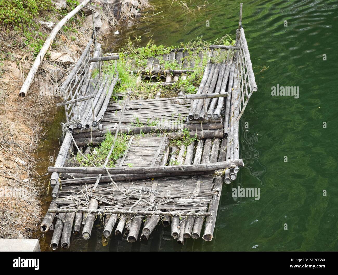 Bamboo boat hi-res stock photography and images - Alamy