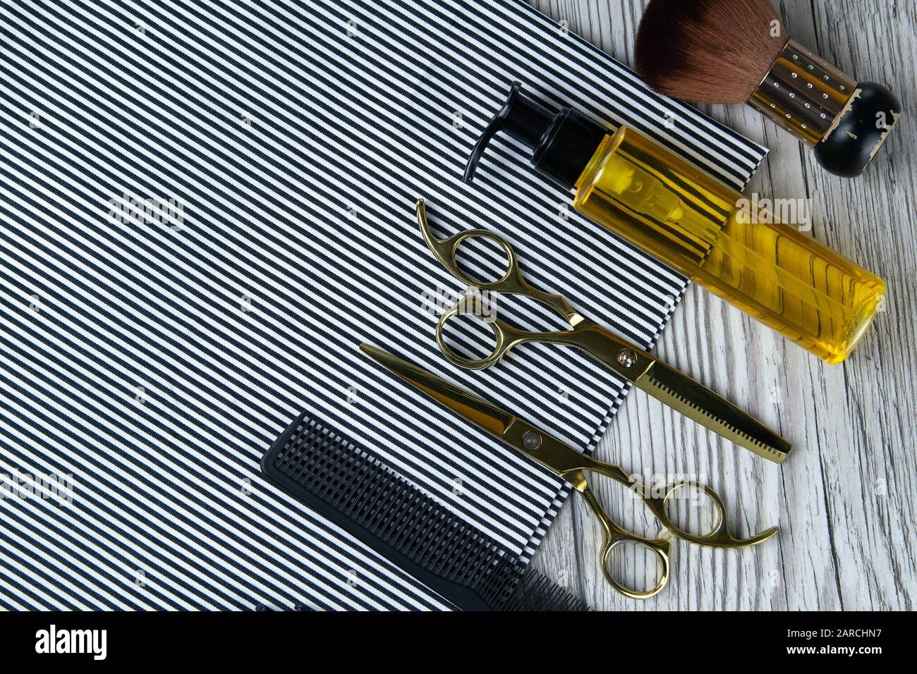 Hair Cutting High Resolution Stock Photography and Images - Alamy