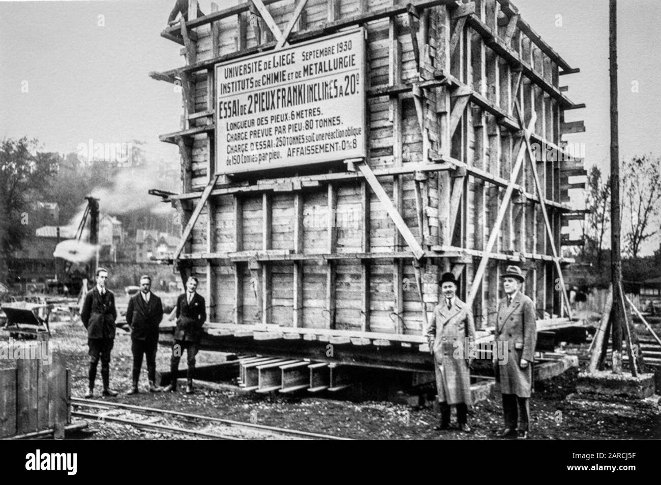 Franki piling system hi-res stock photography and images - Alamy