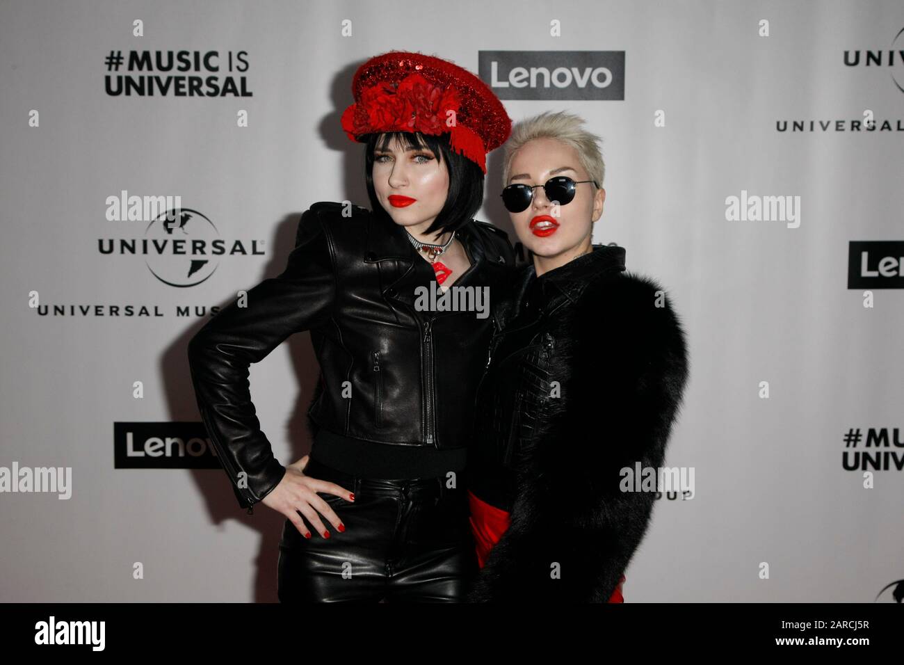 Command sisters hi-res stock photography and images - Alamy