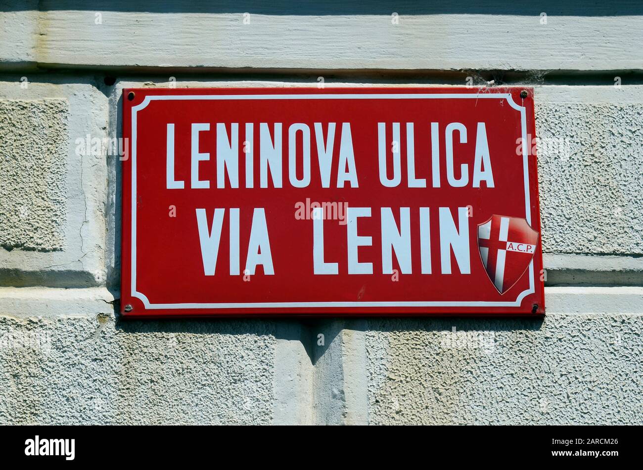 Sign for lenin street hi-res stock photography and images - Alamy