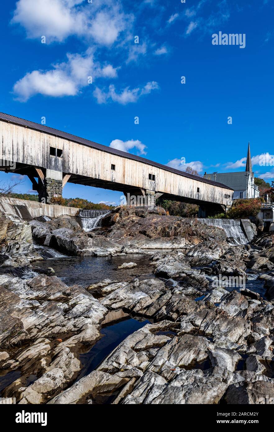 Covered bridge bath new hampshire hi-res stock photography and images ...