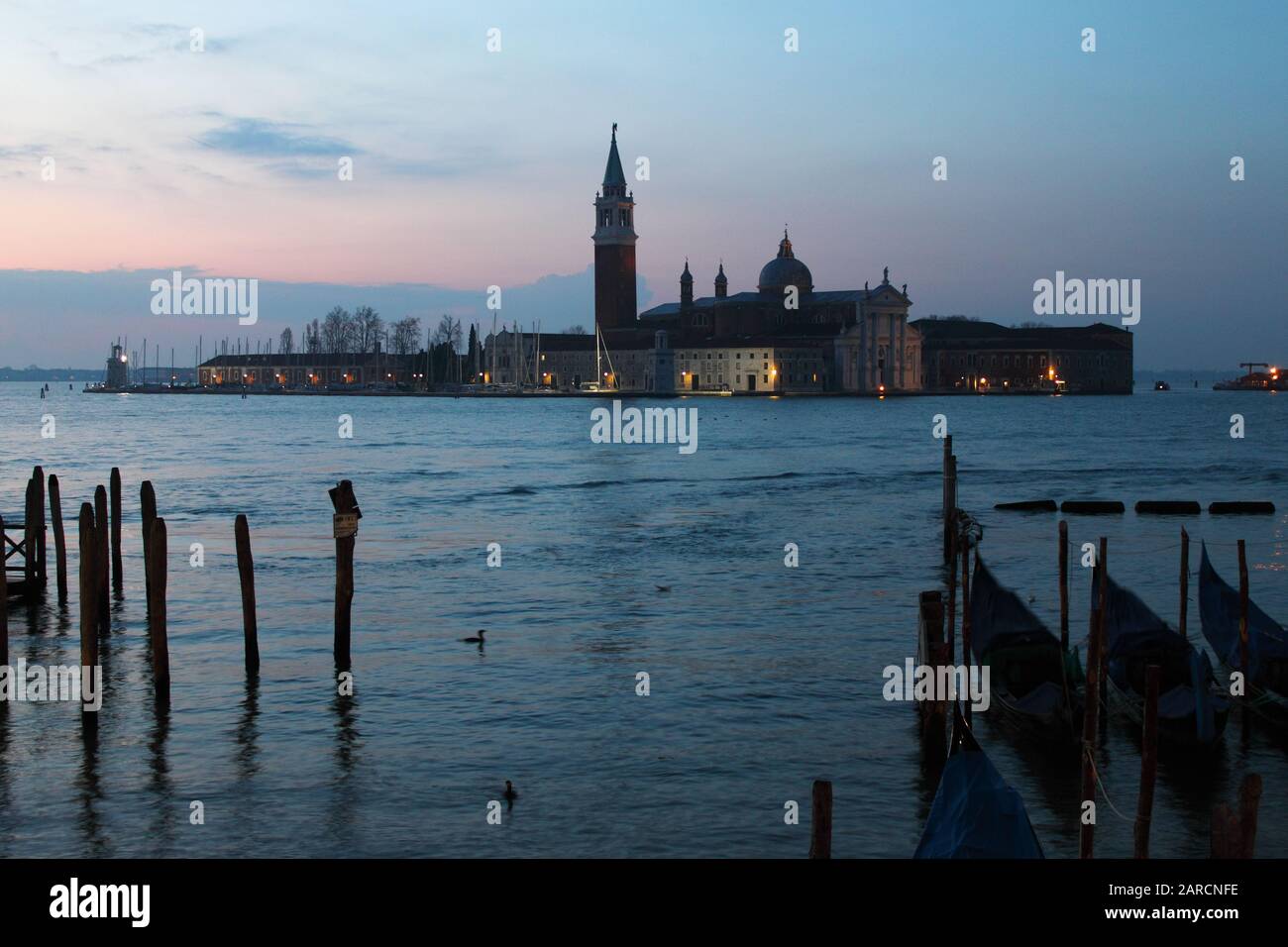 Church st george in venice hi-res stock photography and images - Alamy