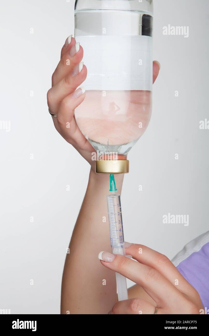 health care, nurse, nursing sister, woman, facecloth, mouth protection, syringe, medicament ...