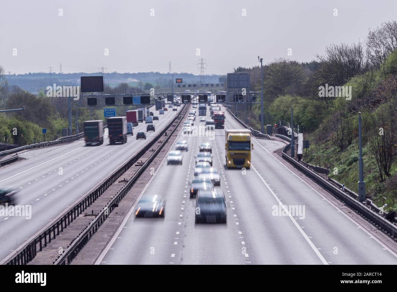 Smart motorway gantry signs hi-res stock photography and images - Alamy