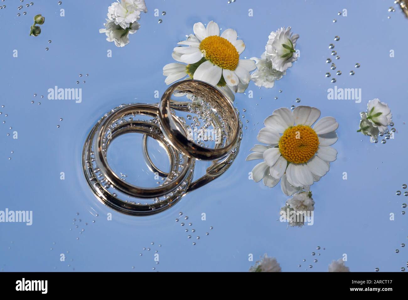 Hochzeit eheringe hi-res stock photography and images - Alamy