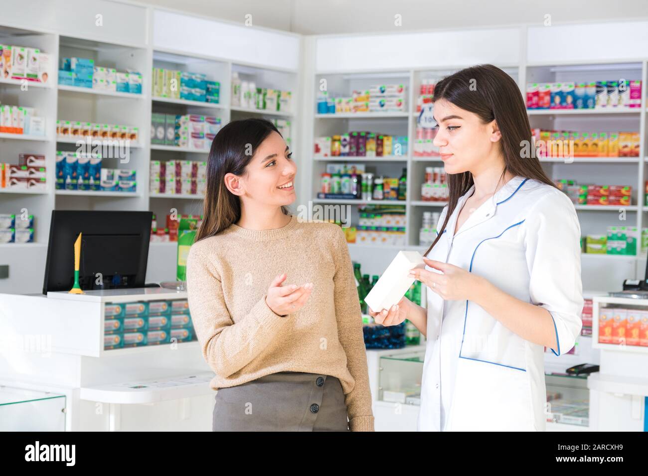 Chemist warehouse hi-res stock photography and images - Alamy