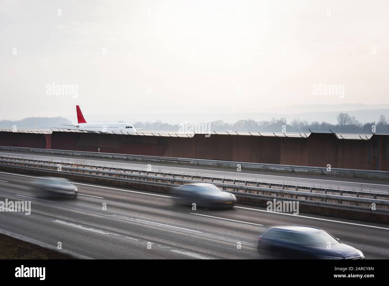 Fast moving cars hi-res stock photography and images - Alamy