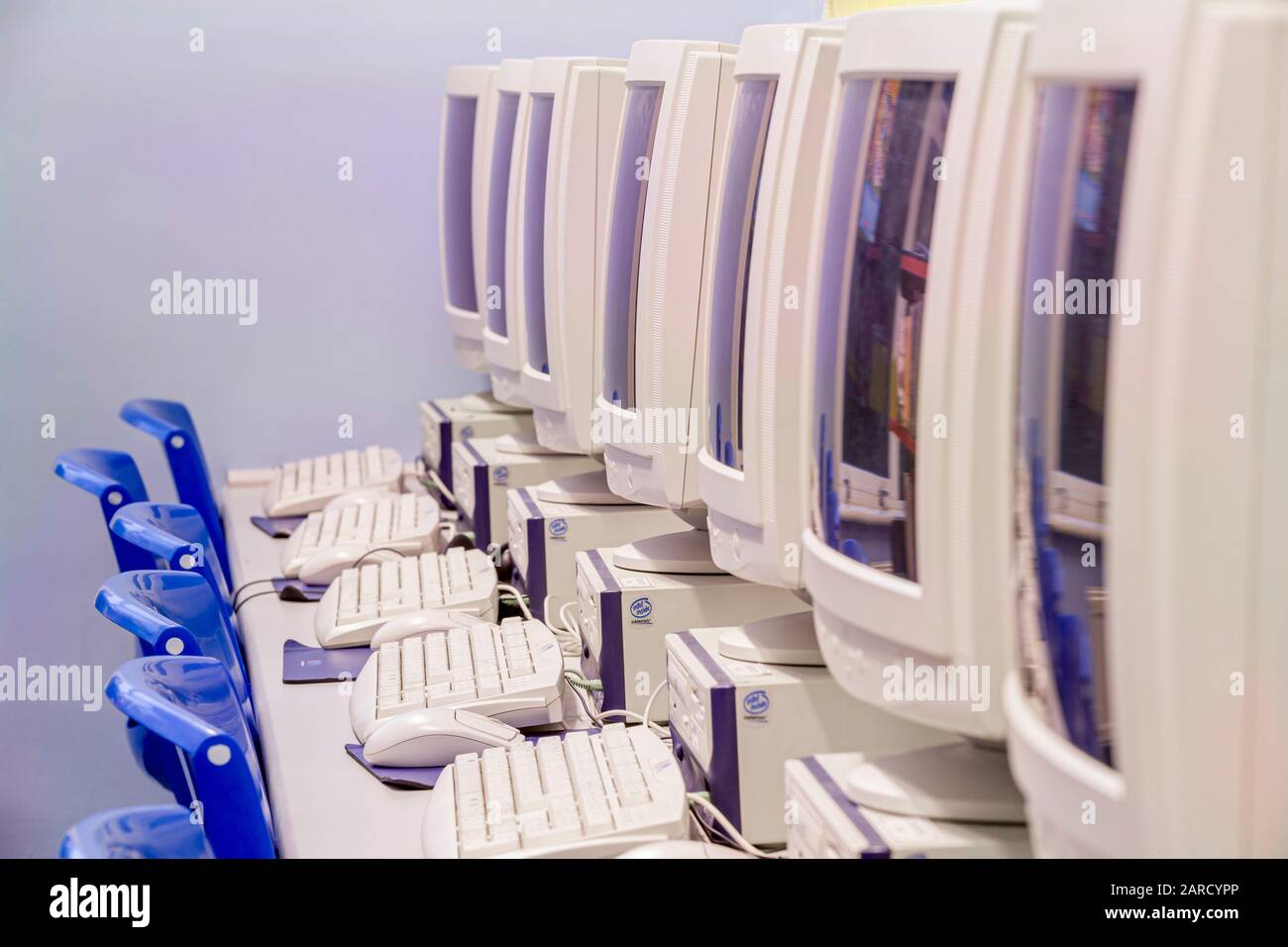 Old style classroom hi-res stock photography and images - Alamy