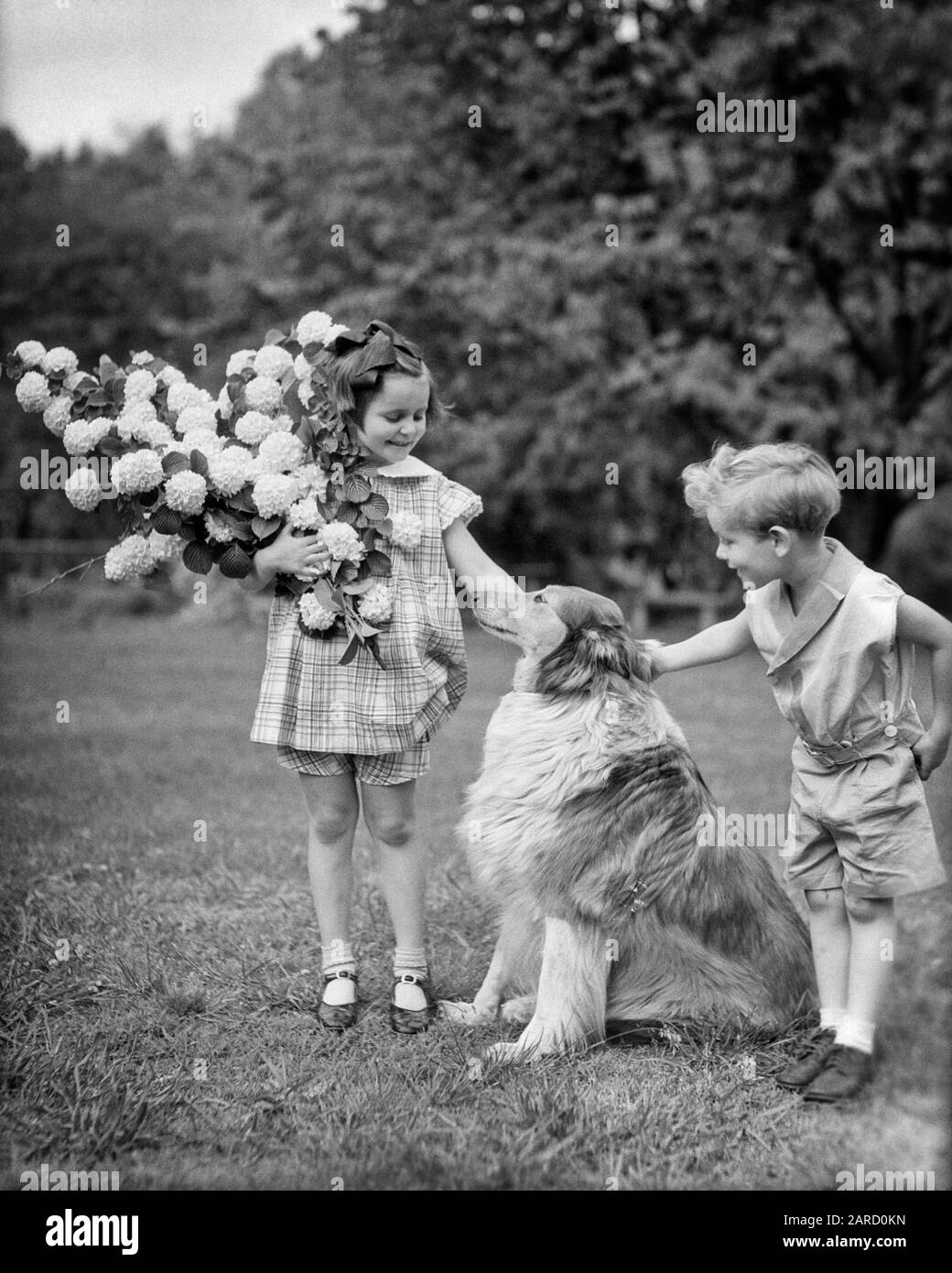 1930s two children brother sister hi-res stock photography and images ...