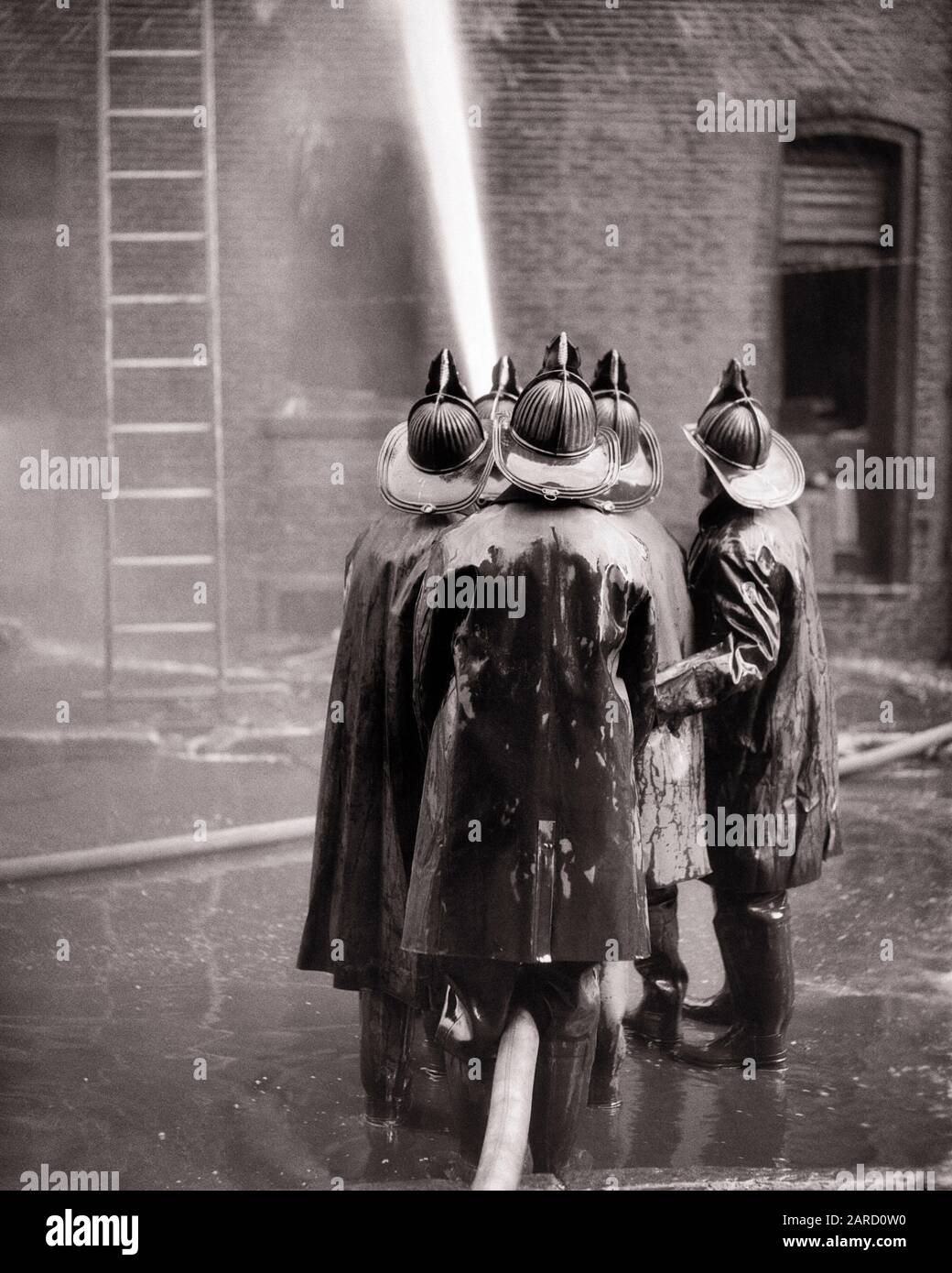 Man from behind hat hi-res stock photography and images - Alamy