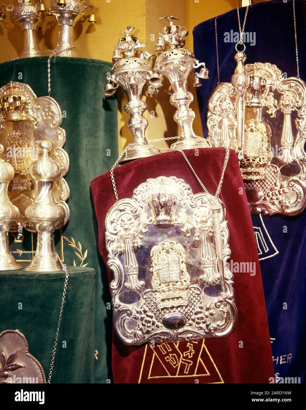 Jewish law hi-res stock photography and images - Alamy