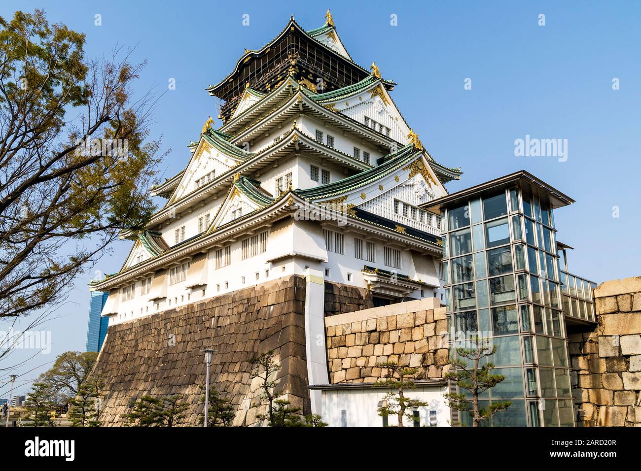 The outdoor lift and the borogata style keep of Osaka Castle. Built on ...
