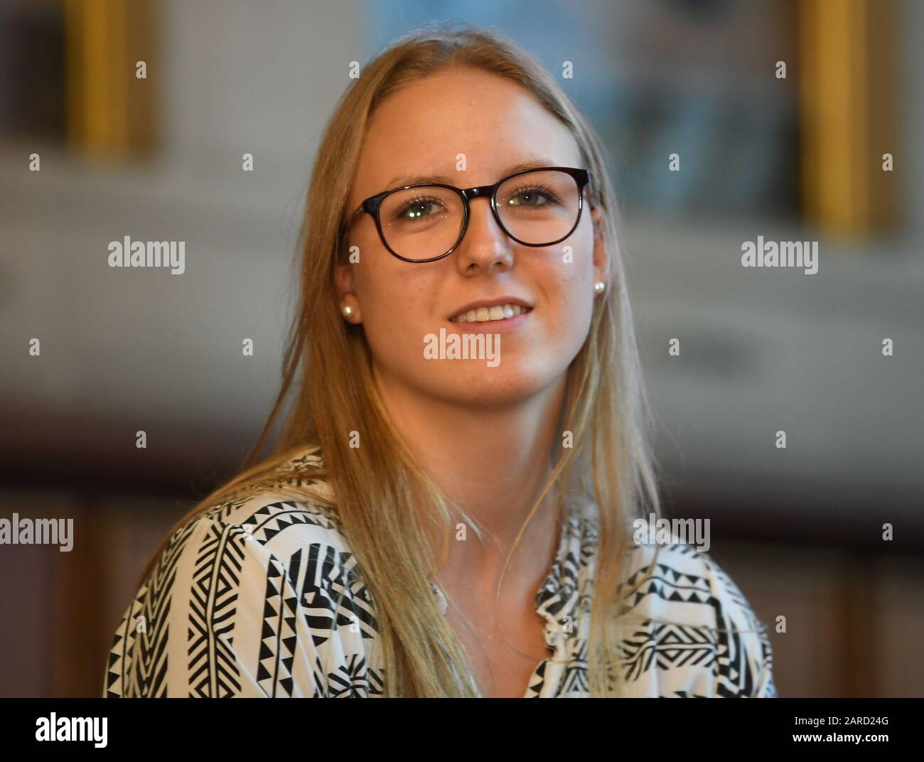 Isabel gose hi-res stock photography and images - Alamy