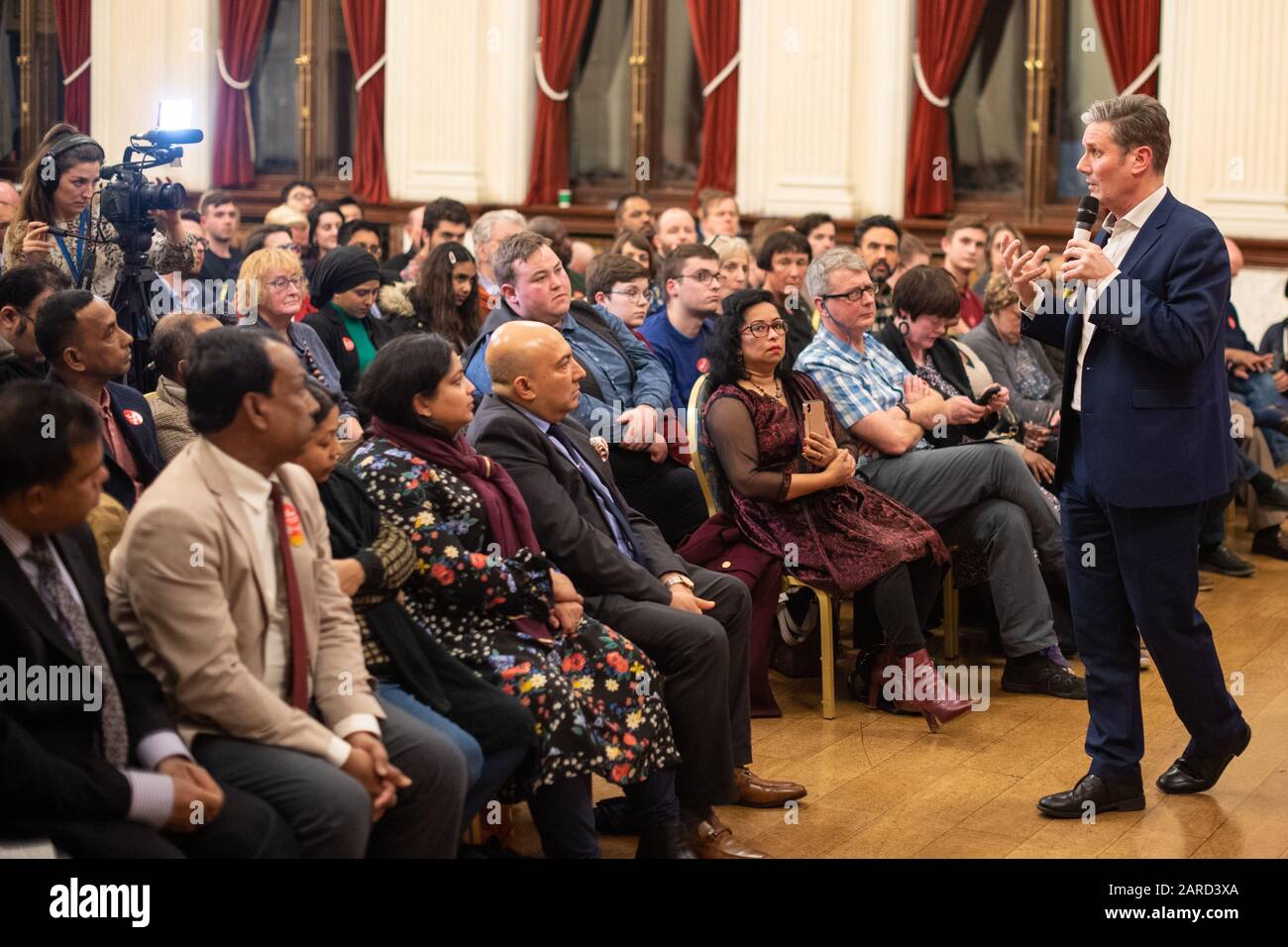 Labour leadership candidate keir starmer speaking hi-res stock ...