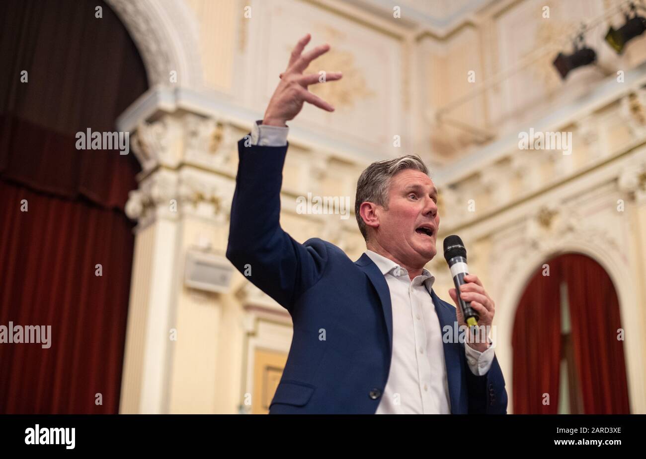 Labour leadership candidate keir starmer speaking hi-res stock ...