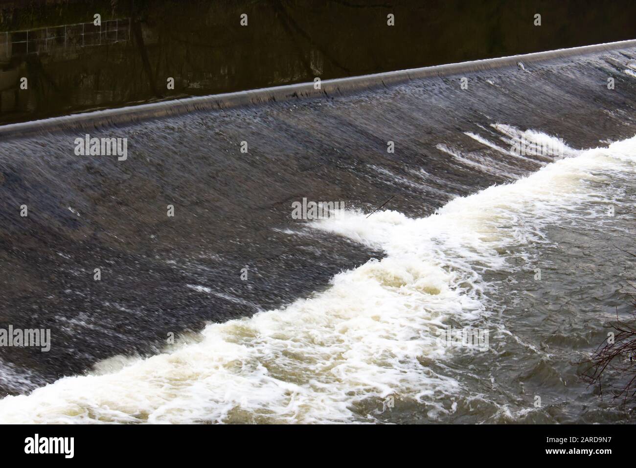 Overflow weir dam hi-res stock photography and images - Alamy