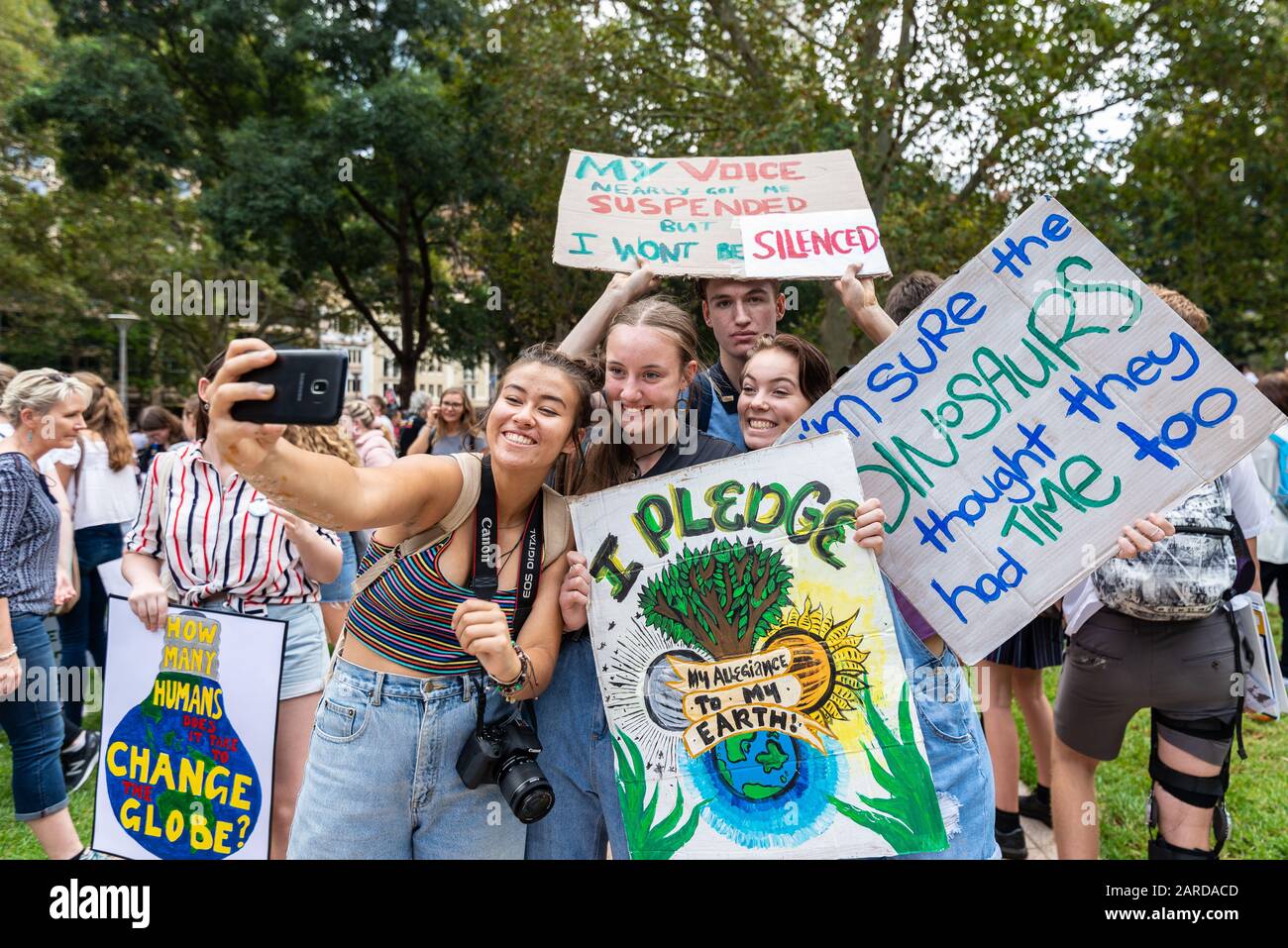 School hall children hi-res stock photography and images - Alamy