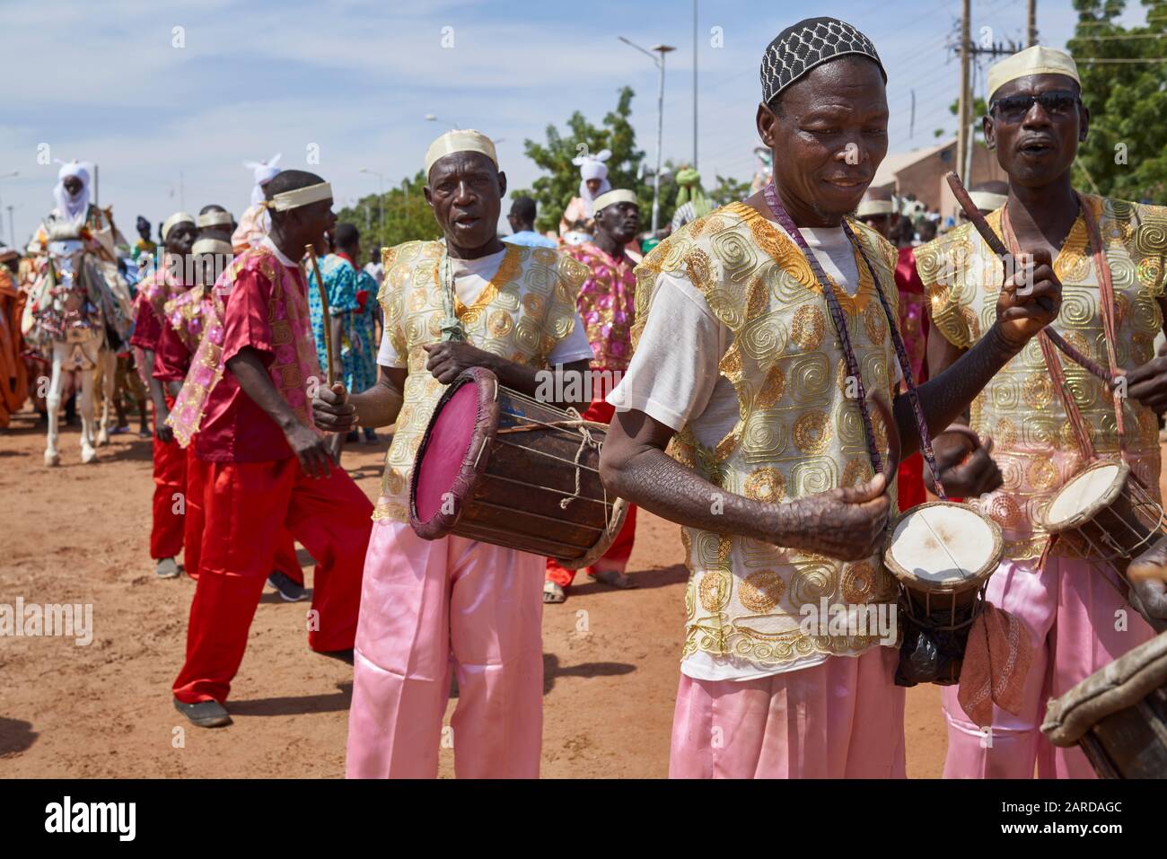 Musicians playing traditional Nigerian instruments during the ...