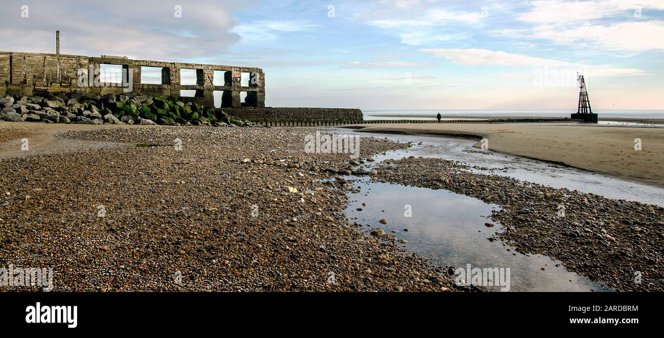 Rye pier hi-res stock photography and images - Alamy