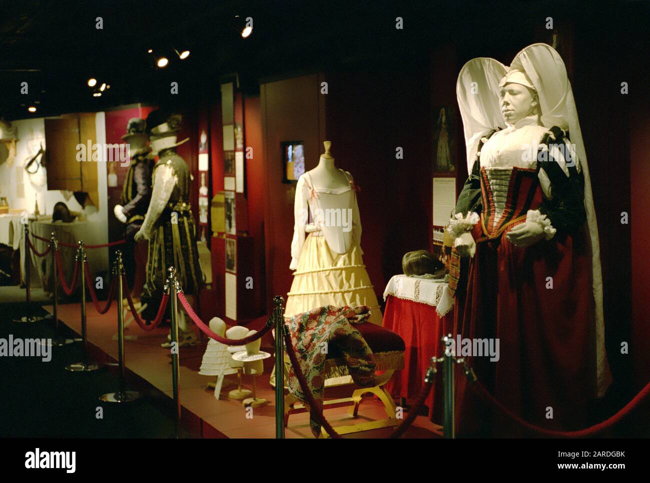 William shakespeare globe theater hi-res stock photography and images ...