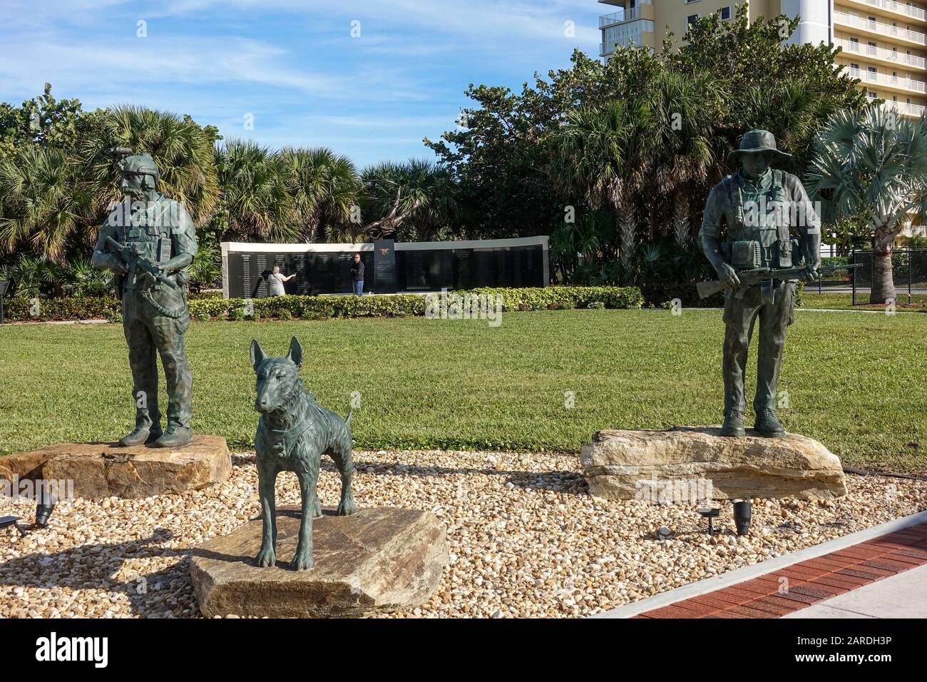 Navy seal dog hi-res stock photography and images - Alamy