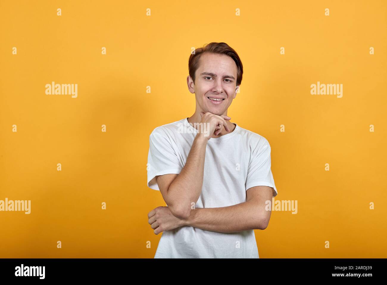 Sly look hi-res stock photography and images - Alamy