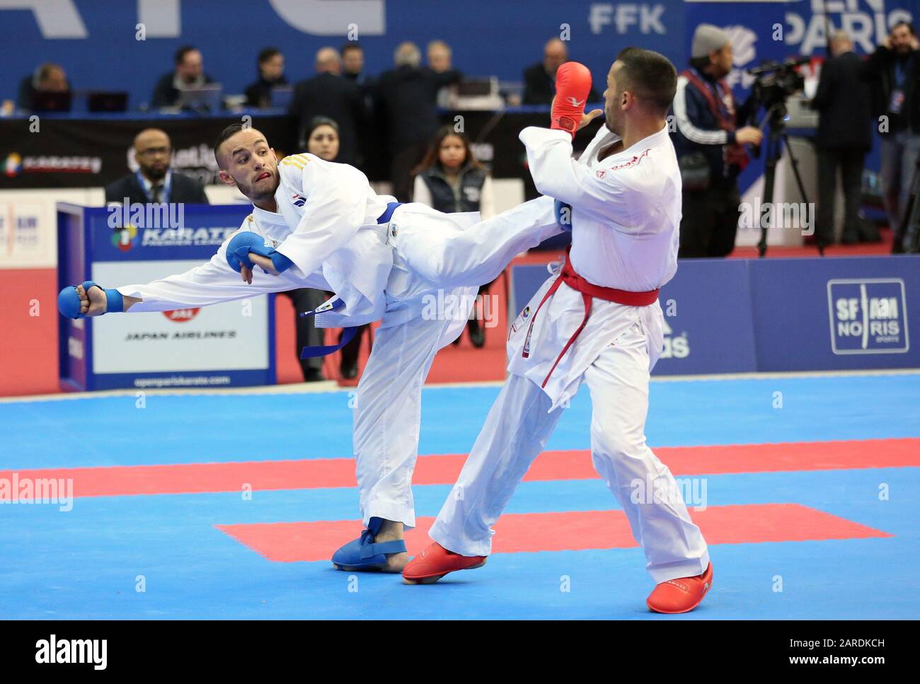Paris, France . 26th Jan, 2020. Steven Da Costa (France) scores a yoko ...
