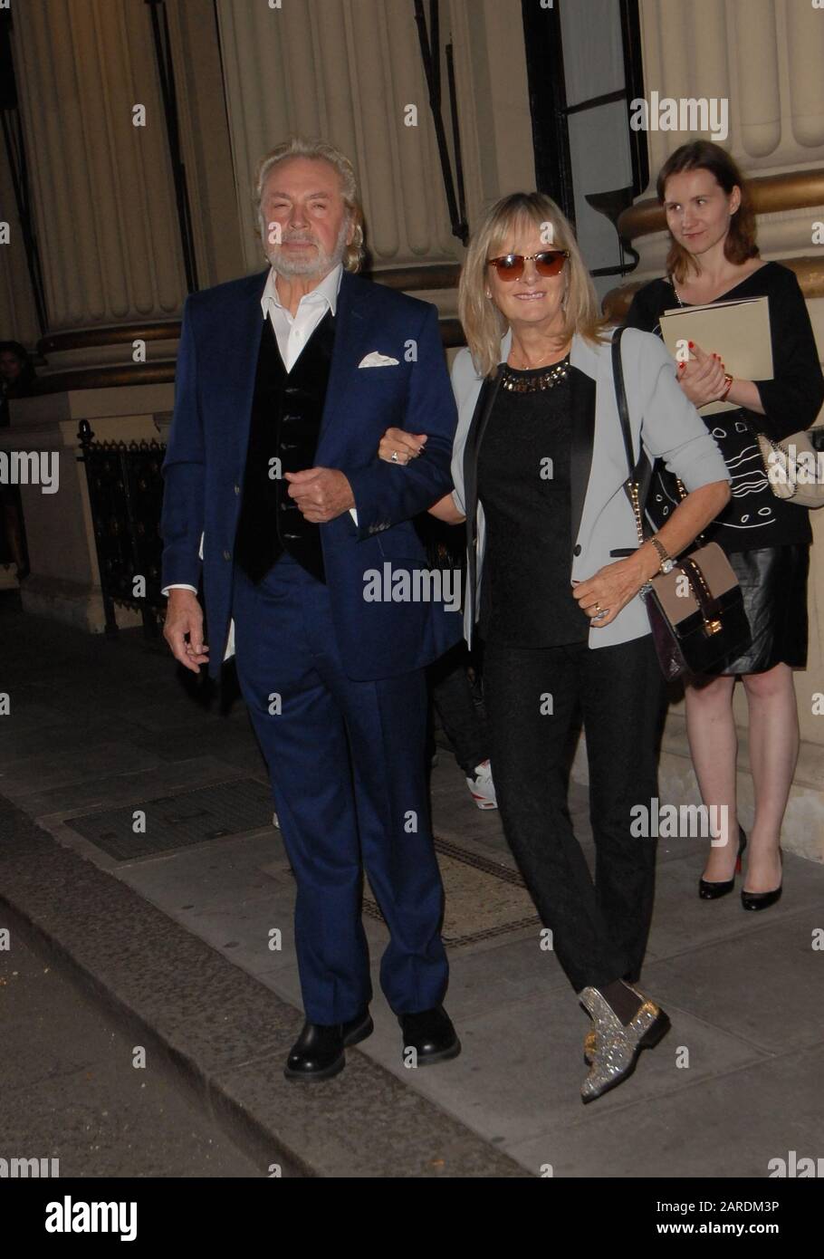 Leigh lawson actor hi-res stock photography and images - Alamy