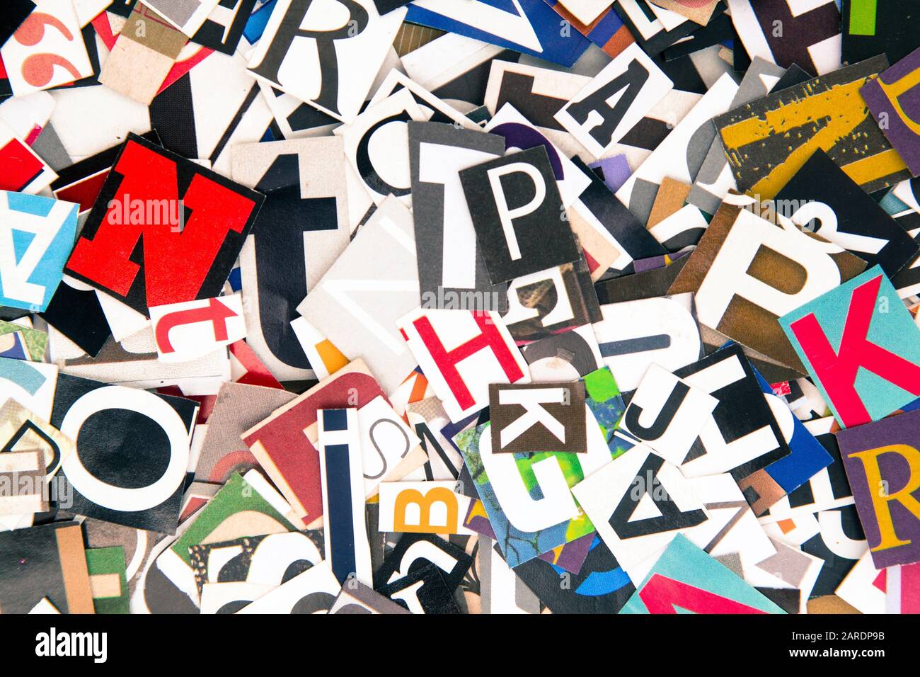 Paper cutout font hi-res stock photography and images - Alamy