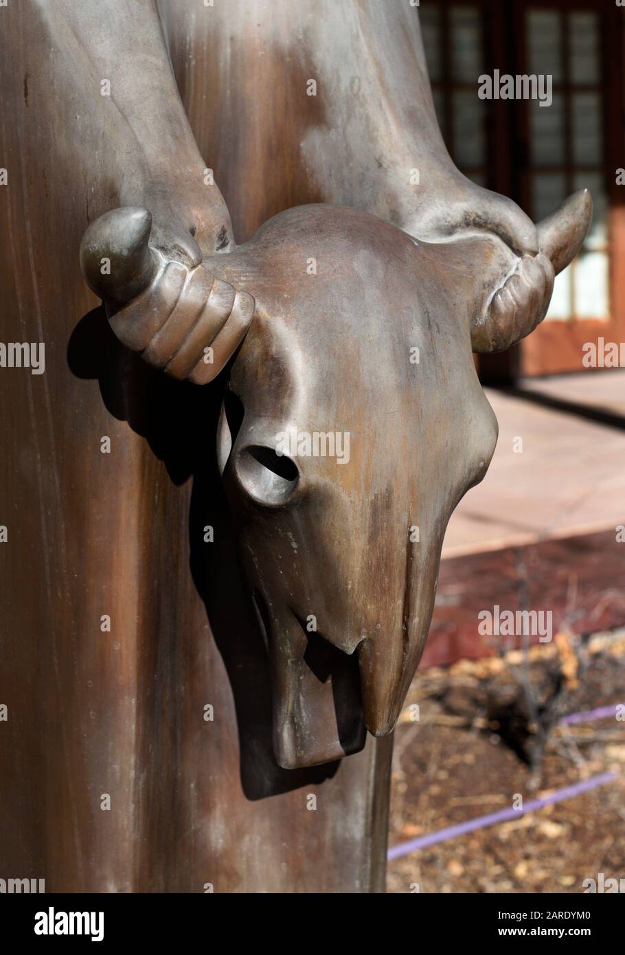 A bronze sculpture of a Native American chief by Chiricahua Apache ...