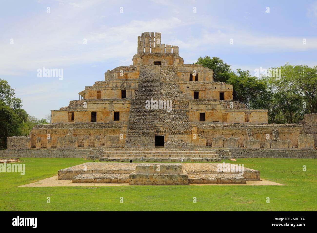 The massive five storiey main temple of the ancient Mayan city of Edzna ...