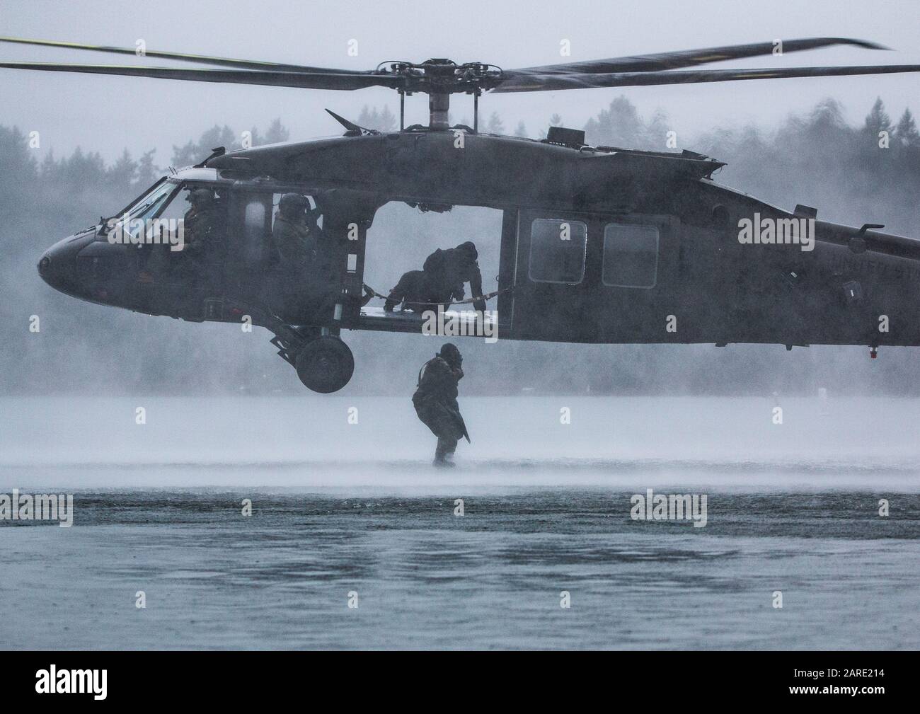 U.S. Army pilots and flight crew, assigned to 2nd Battalion (Assault ...