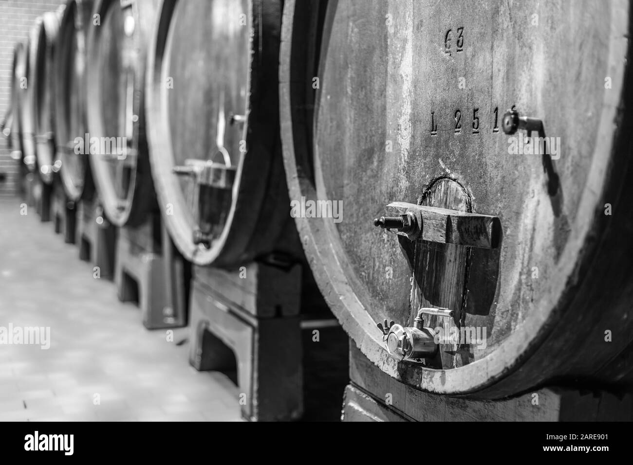 Whiskey barrel Black and White Stock Photos & Images - Alamy