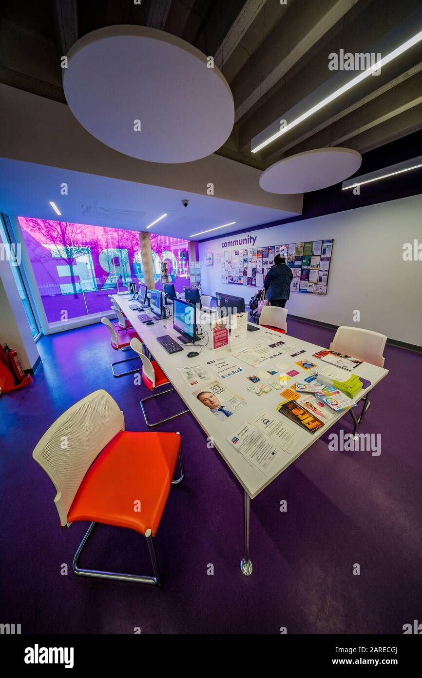 Solihull Public Library Stock Photo - Alamy