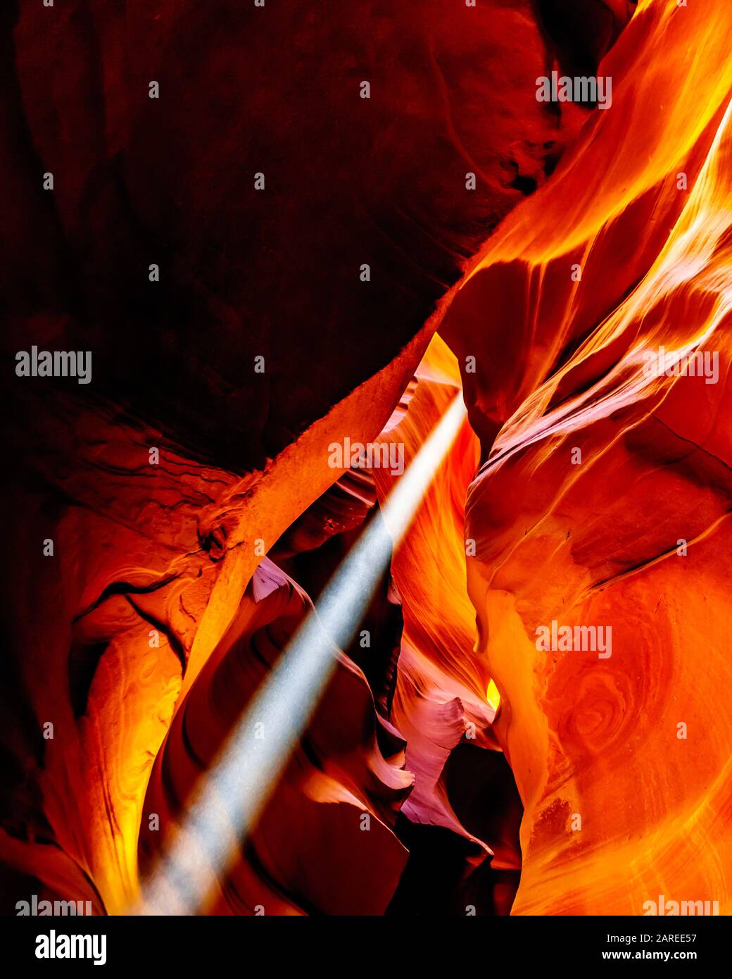 Sun Rays entering in Upper Antelope Canyon smooth curved Navajo ...