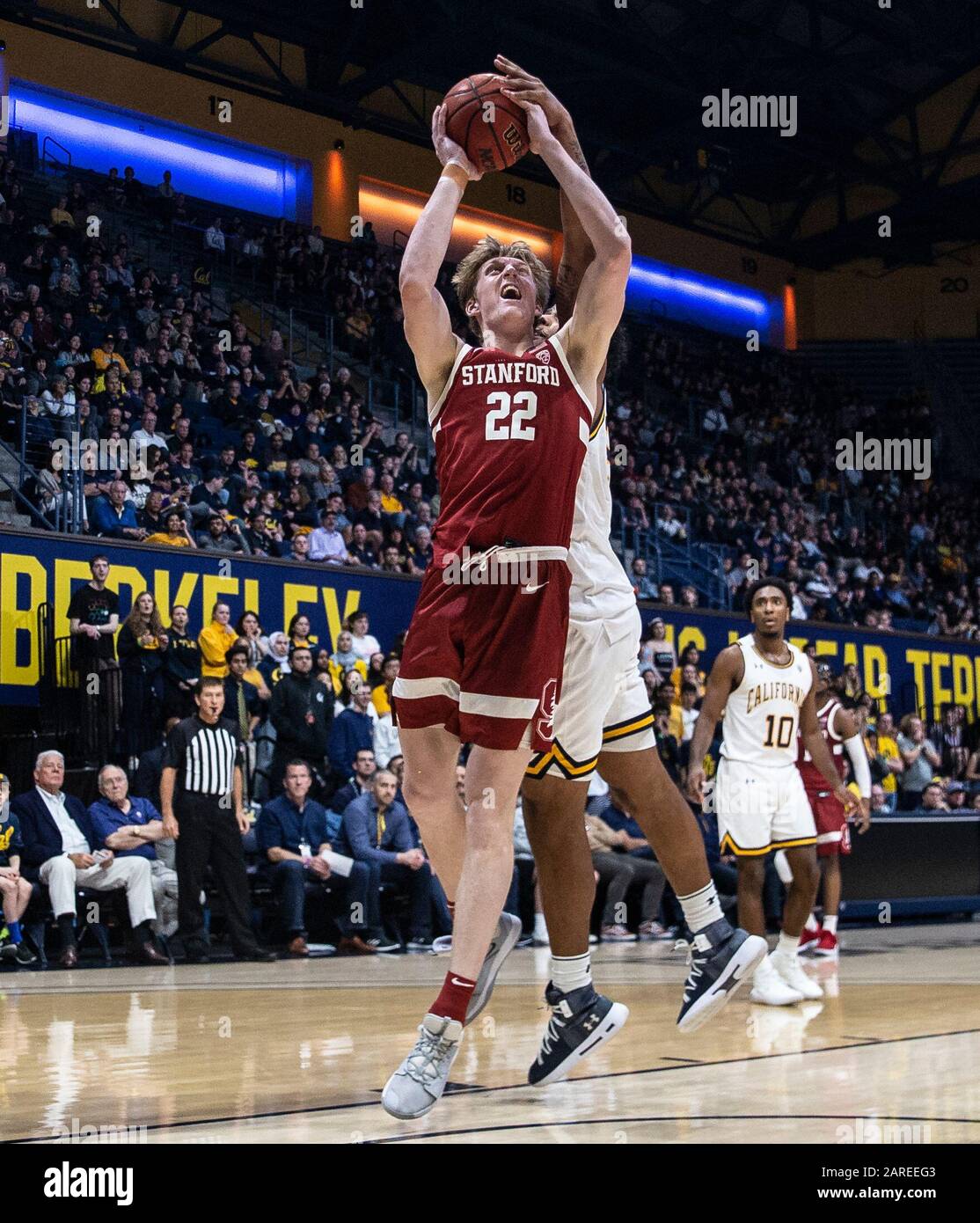 James keefe hi-res stock photography and images - Alamy