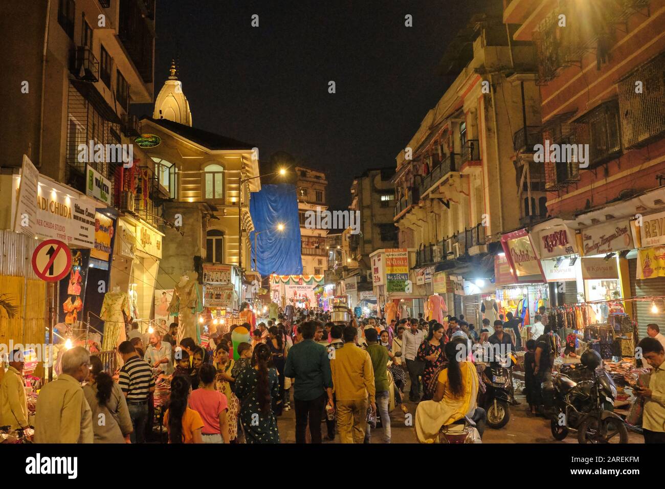 Kalbadevi mumbai hi-res stock photography and images - Alamy