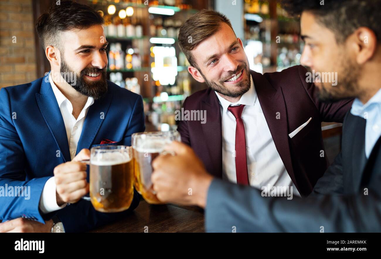 Pub manager talking hi-res stock photography and images - Alamy