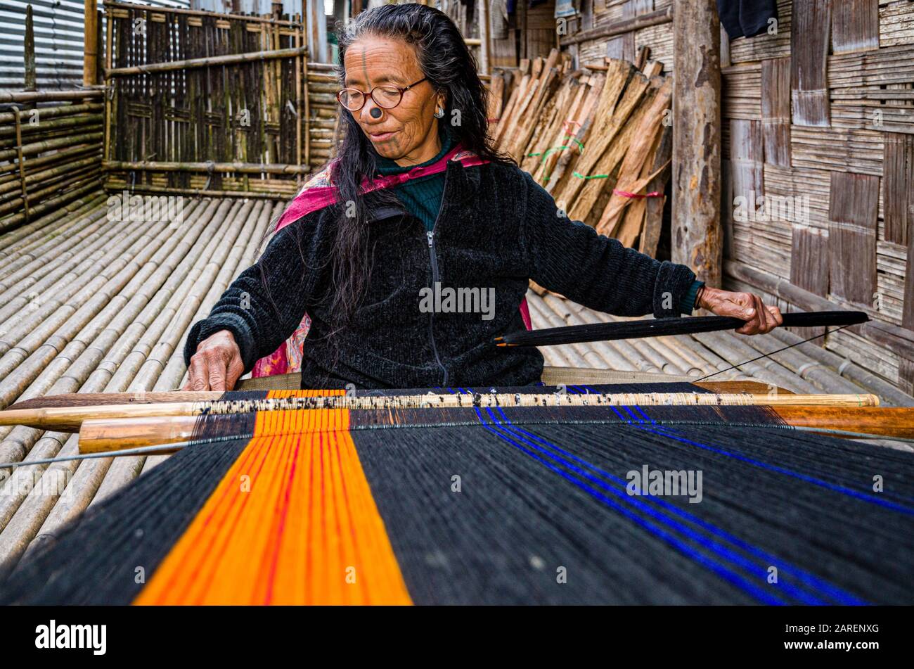Weaving discs hi-res stock photography and images - Alamy