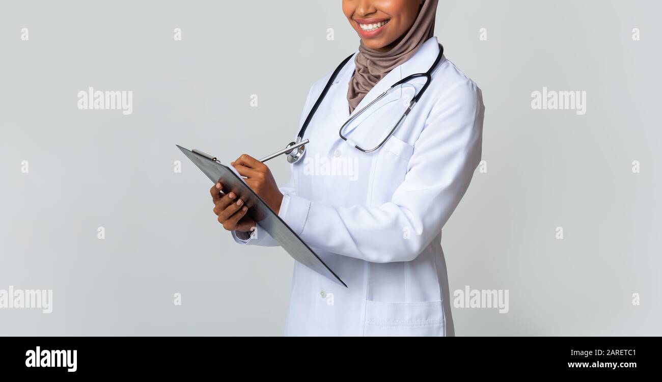 Muslim Nurse High Resolution Stock Photography and Images - Alamy