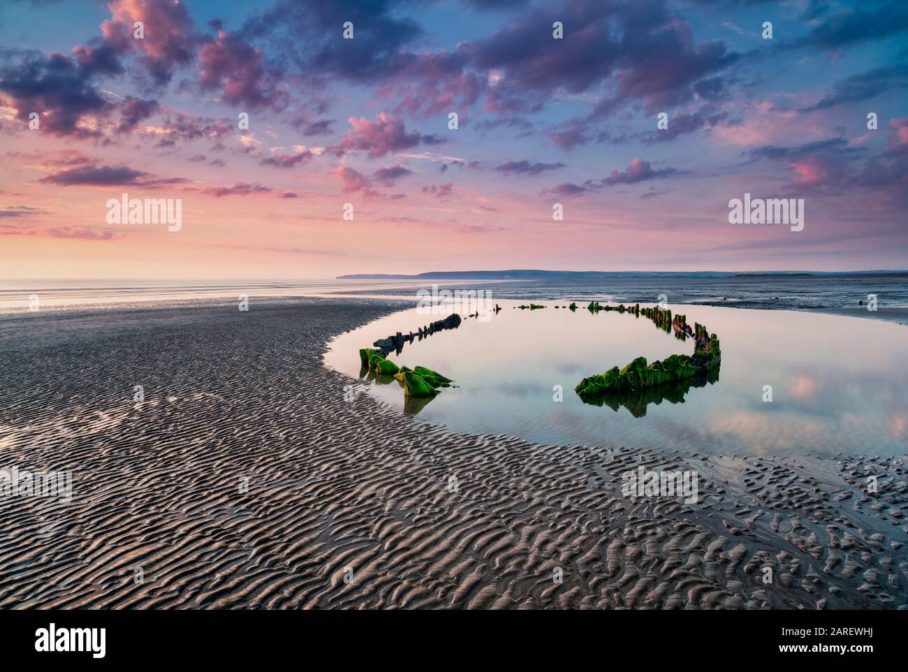 Shipwreck on Westward Ho! Beach, North Devon UK Stock Photo - Alamy