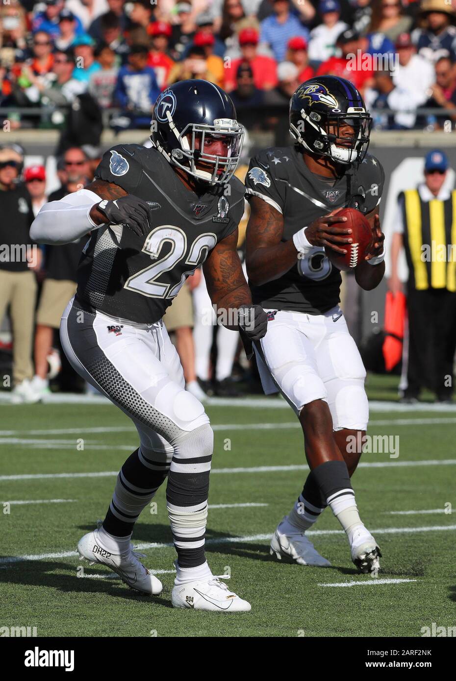 Lamar jackson derrick henry hi-res stock photography and images - Alamy