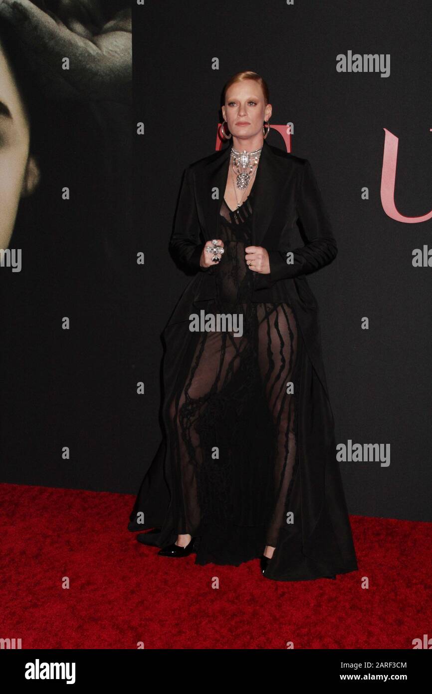 Los Angeles, USA. 21st Jan, 2020. Denna Thomsen 01/21/2020 The Premiere ...