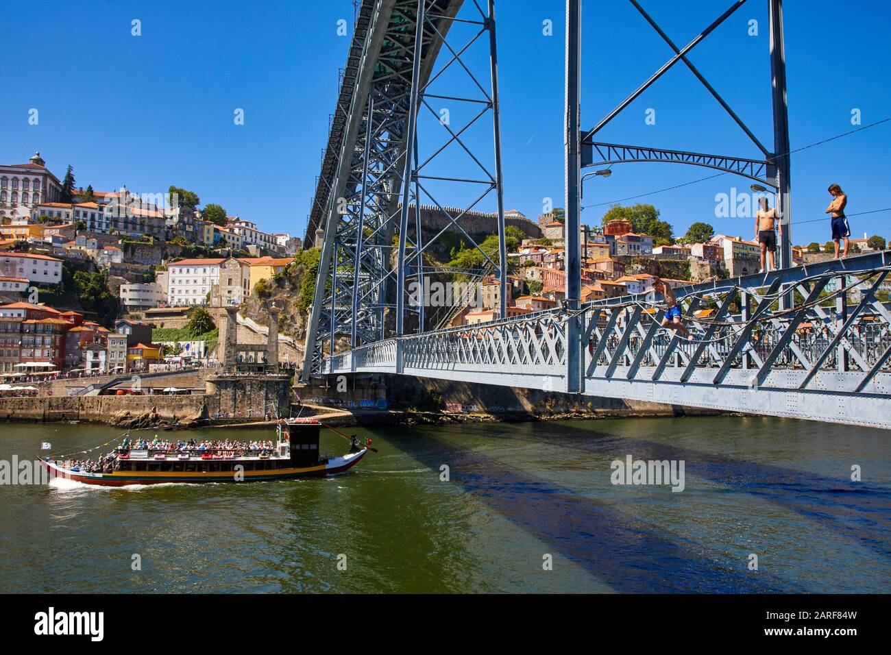 Rio douro and ponte de dom luis hi-res stock photography and images - Alamy
