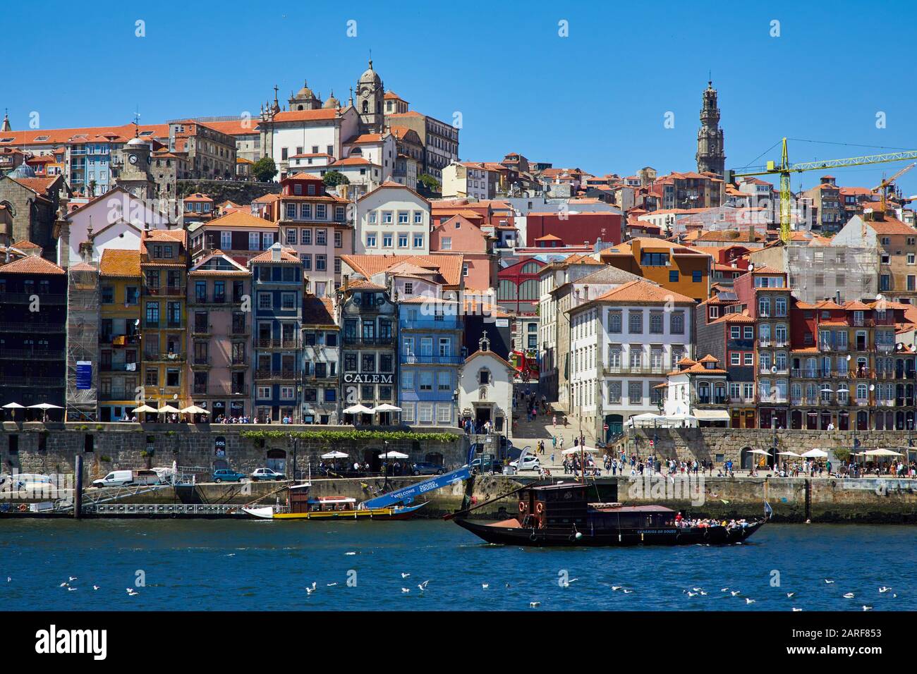 Portugal cais da ribeira hi-res stock photography and images - Alamy